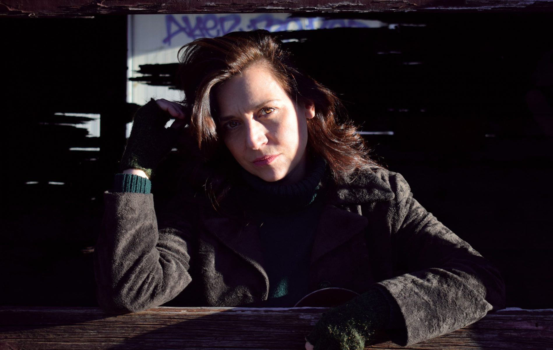 Η Μαρία Ζορμπά σπάει κάθε μέρα την παγωμένη λίμνη της