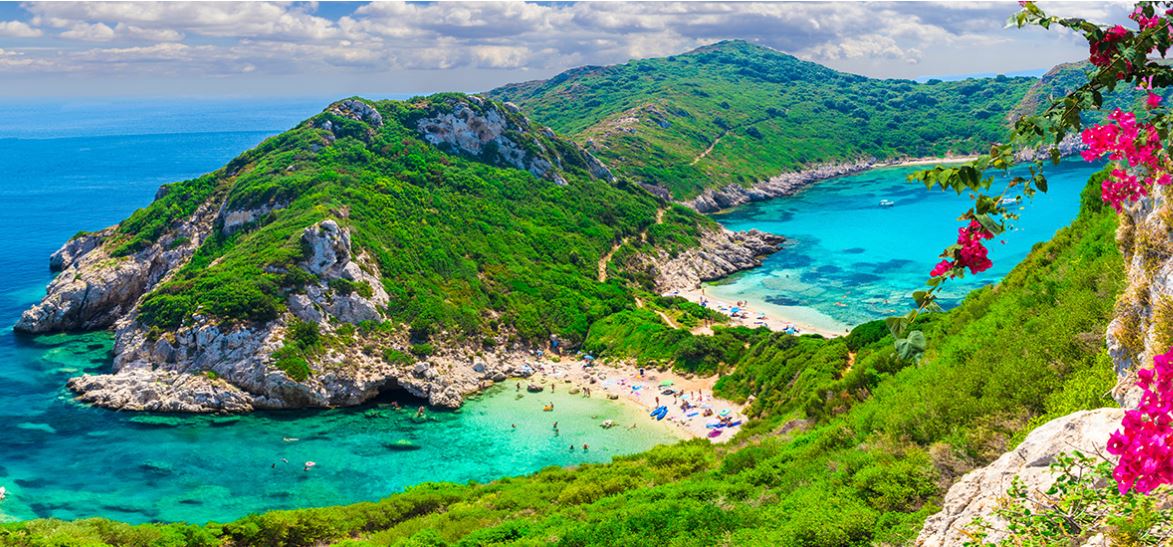 Απ’ τις ωραιότερες στον κόσμο & βρίσκεται στο Ιόνιο: Η διπλή, ελληνική ...