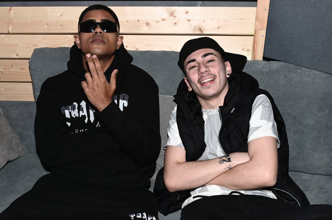 Ακούς το τραγούδι τους παντού: Οι Lava & Ropex πάνε για το Νο1 της ραπ ...